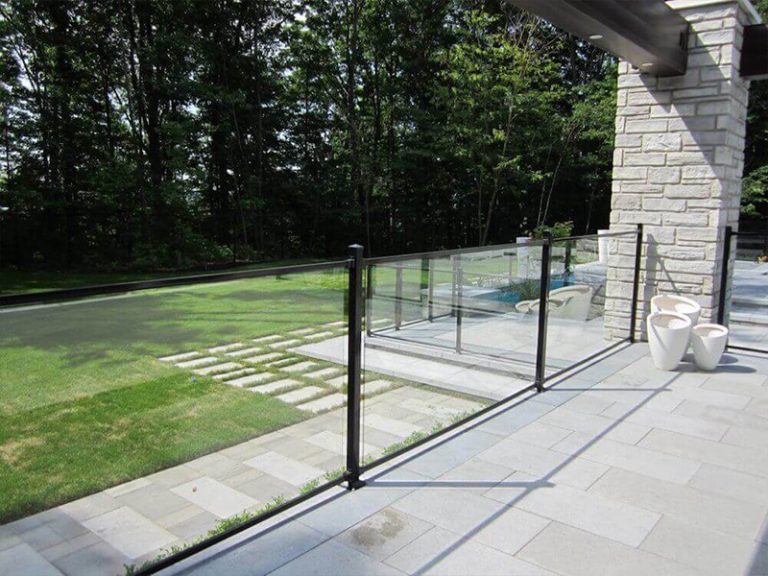 Ottawa Fencing | Residential & Commercial Fence Company | Ideal Fence